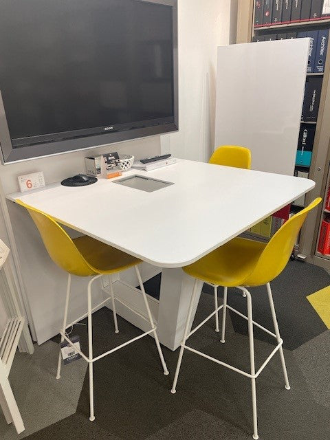 National Mio Table – G|M Business Interiors